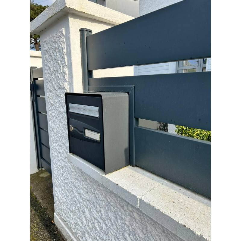 Clôture Ajourée en Aluminium à lames larges | LMC Ouvertures